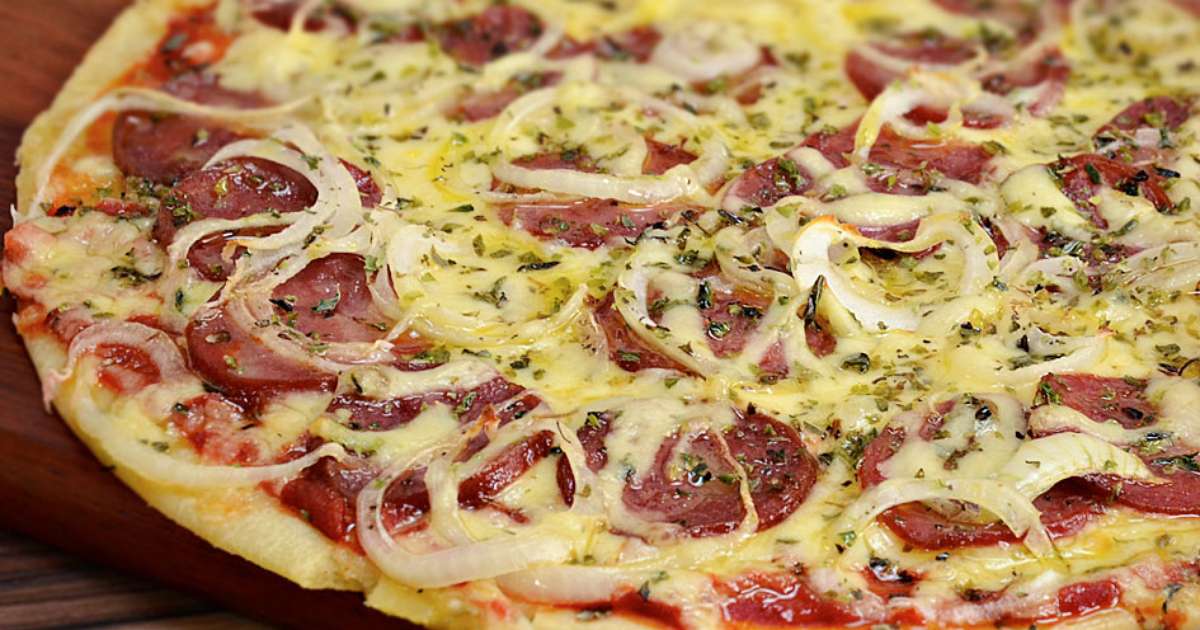 Pizza de calabresa de liquidificador: deliciosa e pronta em 35 minutos