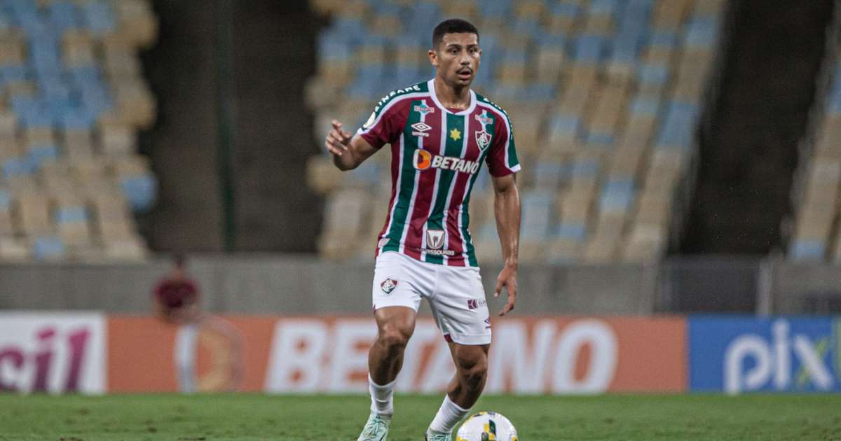 Empresário aponta permanência de André no Fluminense