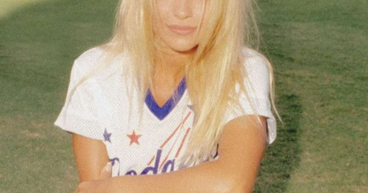 Pamela Anderson lembra abusos sexuais sofridos antes dos 18 em novo ... Pamela Anderson lembra abusos sexuais sofridos antes dos 18 em novo ...