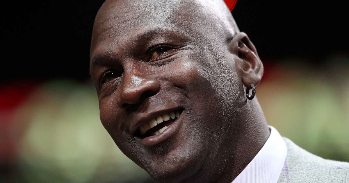 Astro do basquete, Michael Jordan bate recorde de doação e envia R$ 50 ...