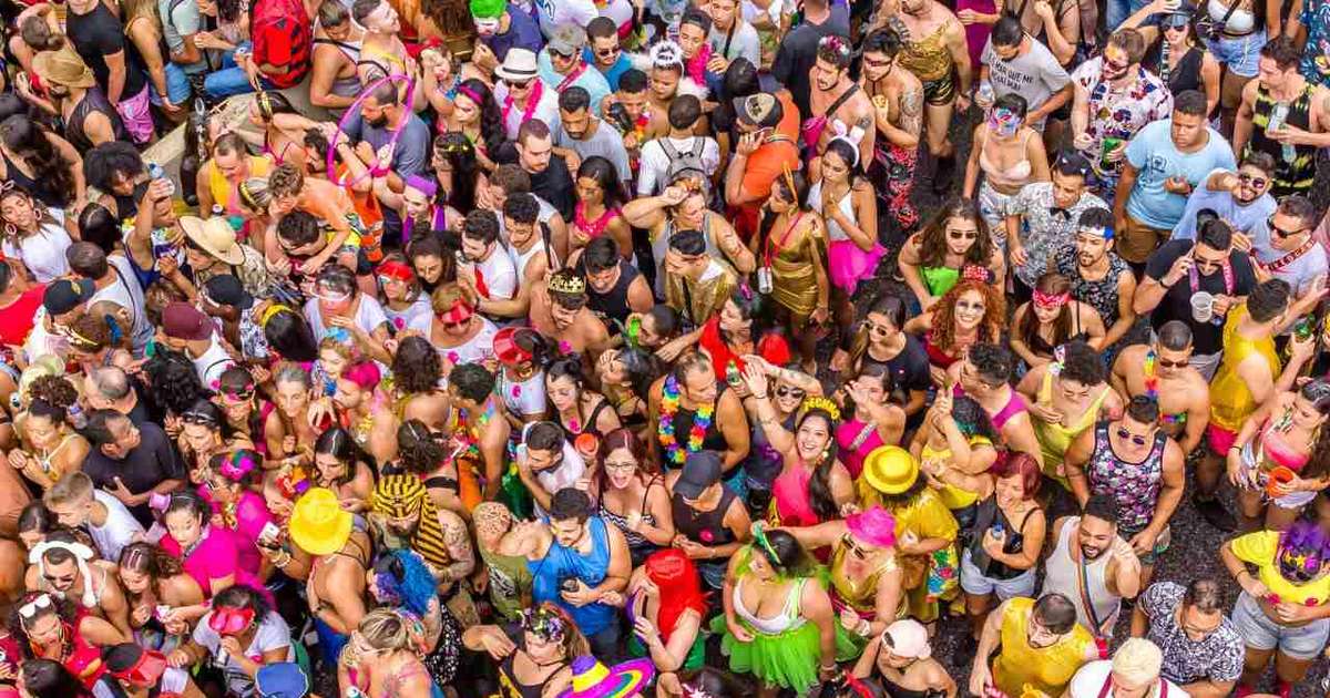 Checklist de Carnaval: 10 itens essenciais para sobreviver à folia