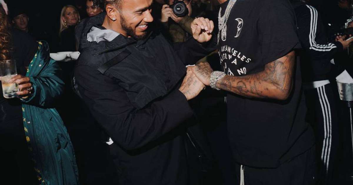 Lewis Hamilton e Marcus Rashford se encontram em desfile de moda em ...