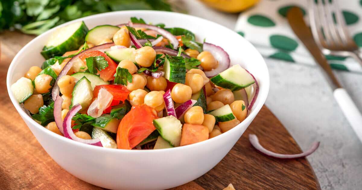 5 saladas leves e nutritivas para começar bem a semana