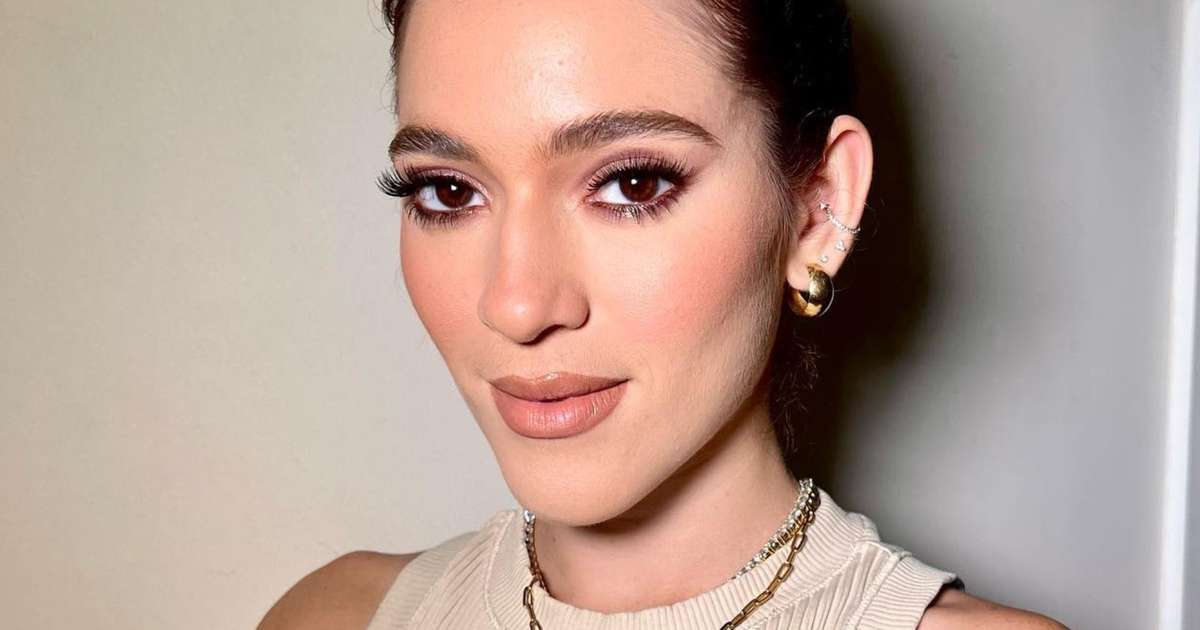 Ana Clara surge com novo visual para estrelar programa solo