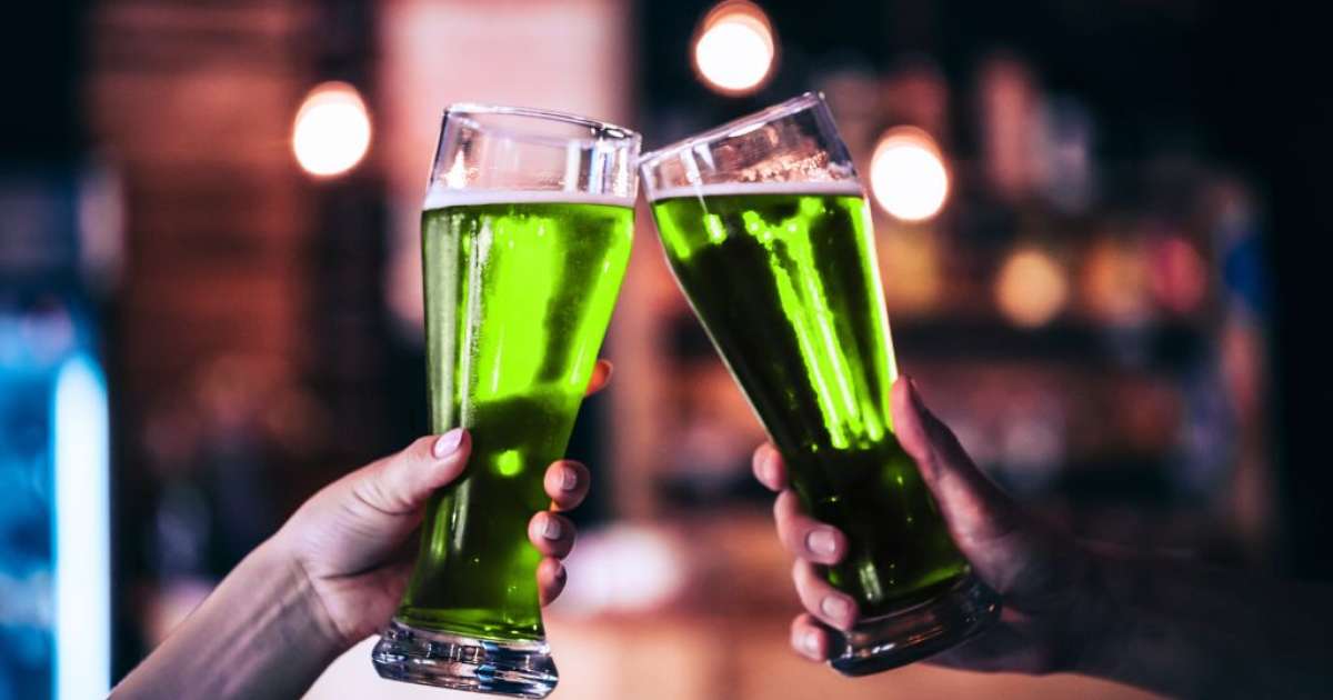 Como deixar o chopp verde para o St. Patrick's Day? Veja técnicas