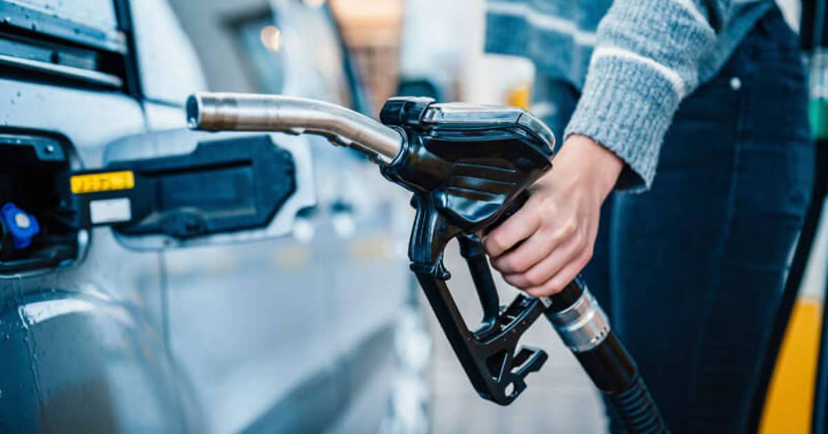 Dicas para economizar na hora de abastecer o carro