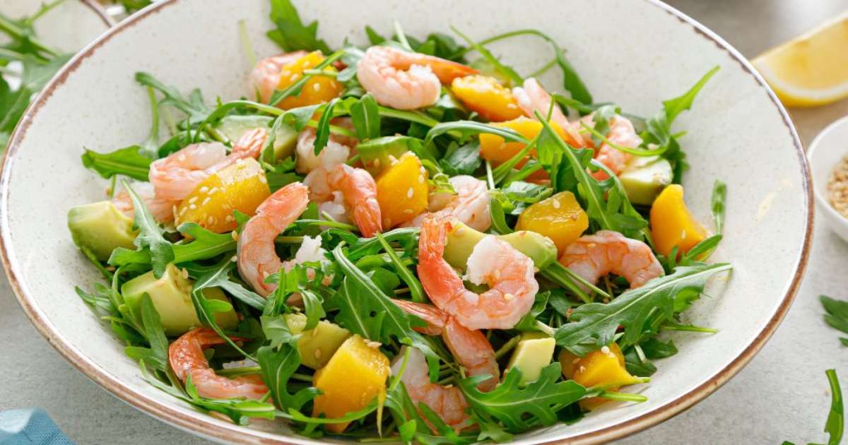 Salada tropical: 4 receitas refrescantes para explorar na cozinha