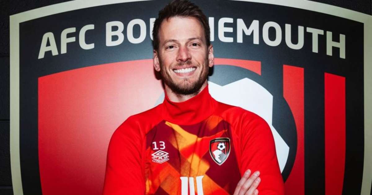 Bournemouth anuncia renovação com o goleiro brasileiro Neto até 2026