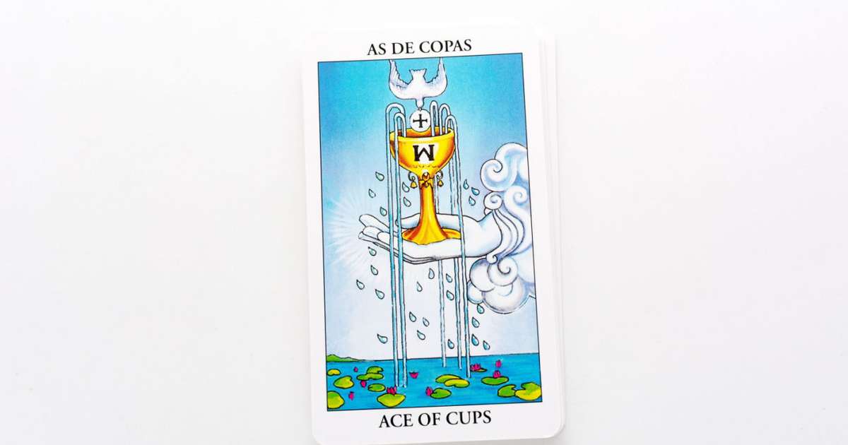 Entenda como o Ás de Copas, do tarot, pode nos ensinar além do amor