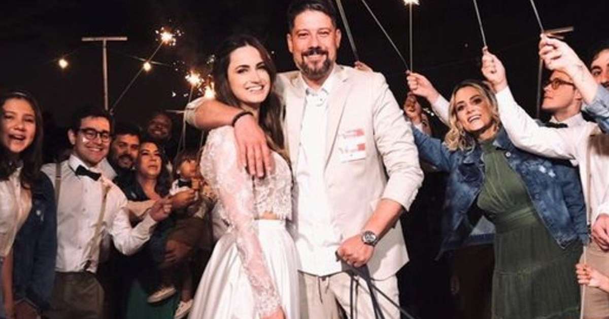 Phelipe Siani se declara para a ex-mulher, Mari Palma: 'Te amo'