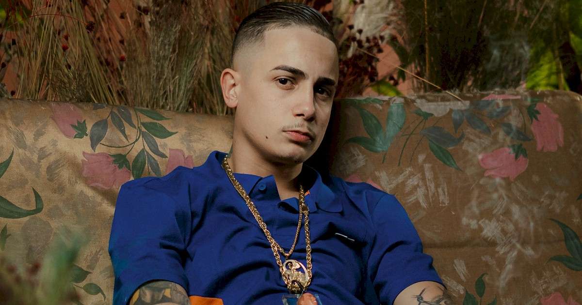 Hariel reúne MC's no inédito single "Flores de Plástico"