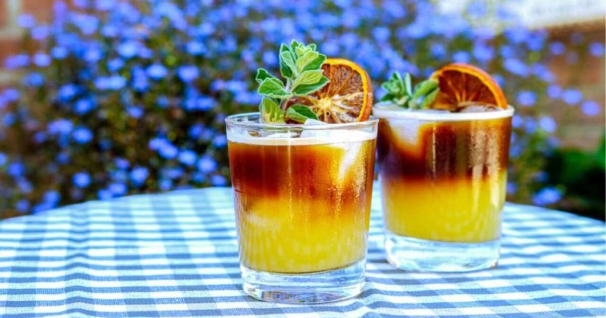 Drinks com café para celebrar o dia mundial da bebida