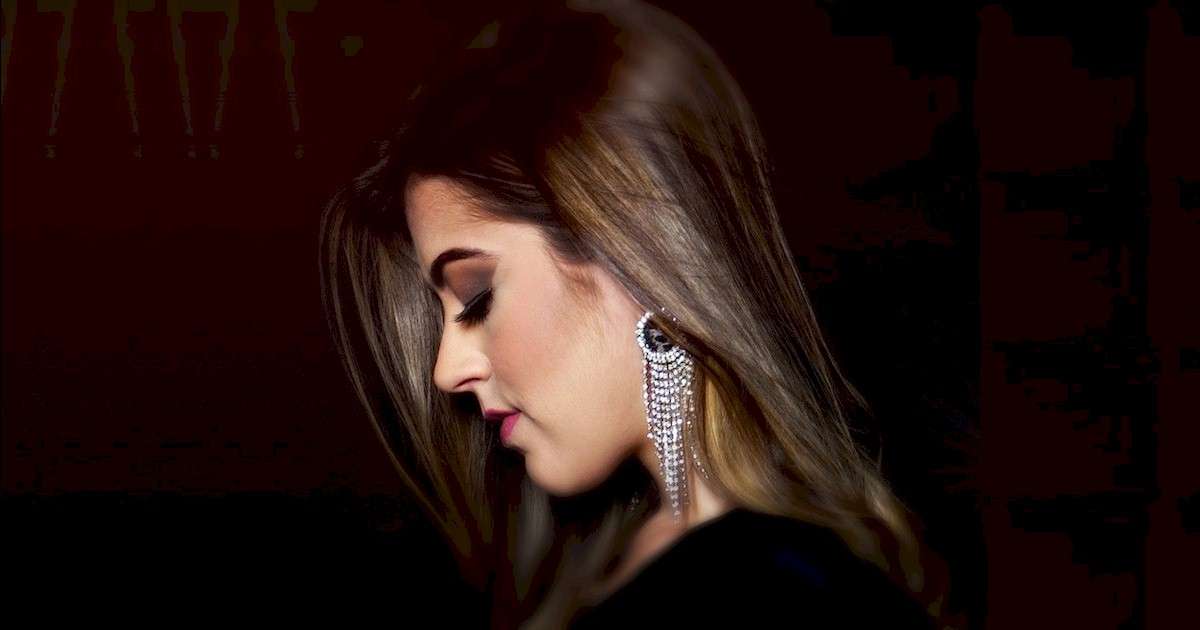 Fenômeno do TikTok, cantora Ana Laura planeja voos maiores na carreira