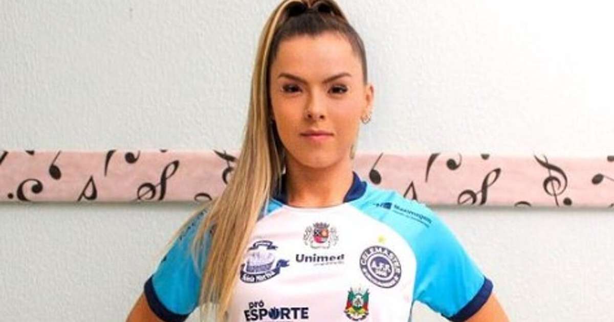 Atleta de futsal denuncia hipocrisia após criar conteúdo adulto