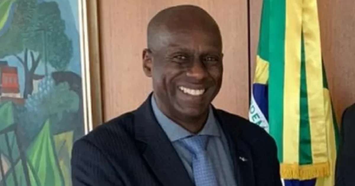 Esposa de Ailton Barros recebe pensão militar de R$ 22,8 mil; ele foi expulso do exército em 2006