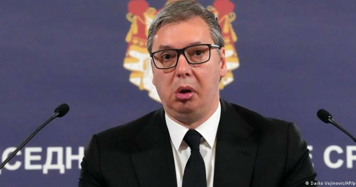 Após massacres, presidente da Sérvia fala em desarmar o país