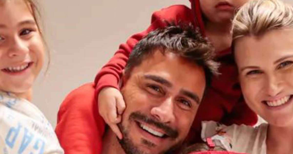 Julio Rocha encanta após deixar a maternidade com filha recém-nascida ...