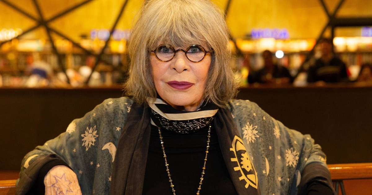 Família de Rita Lee encontra músicas inéditas e anotações da cantora