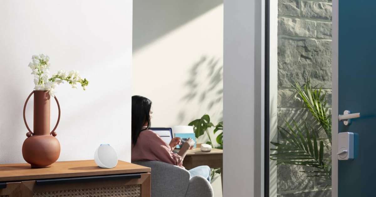 Amazon lança Echo Pop, nova caixinha conectada com Alexa, por R$ 350