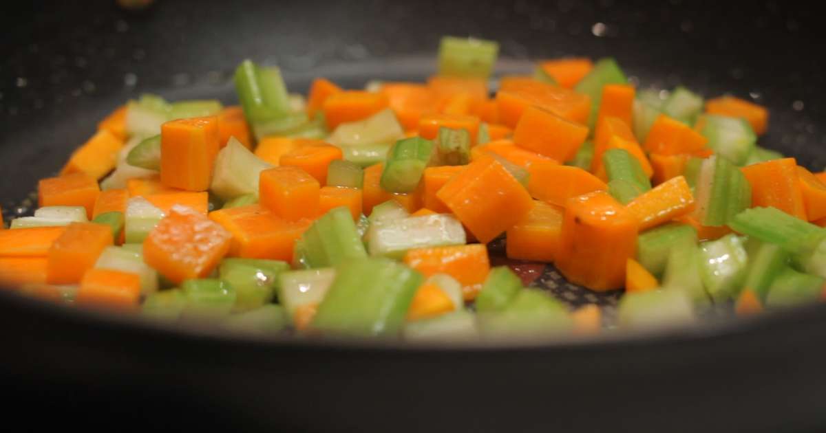 Dica de Chef: conheça os tipos de refogado