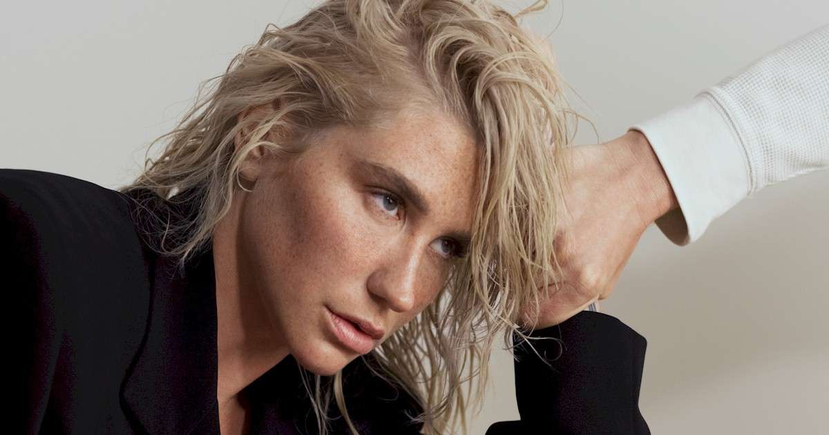 Kesha apresenta seu novo álbum "Gag Order" com oito faixas inéditas