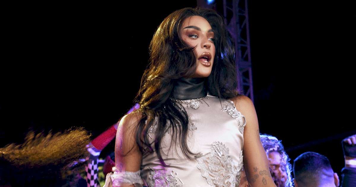 Pabllo Vittar Lança O Inédito E Festivo Clipe De Cadeado