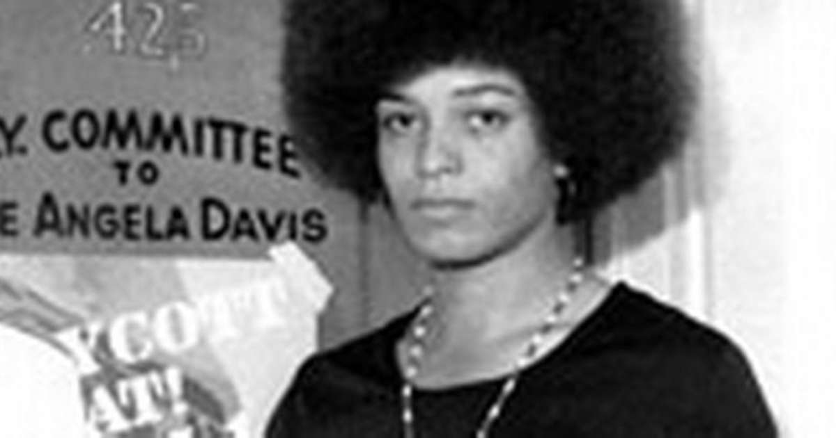1972: Ativista negra Angela Davis é absolvida nos EUA