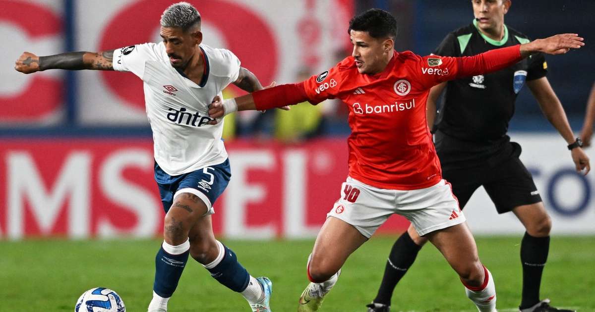 Rômulo passa da desconfinça à peça importante no Internacional