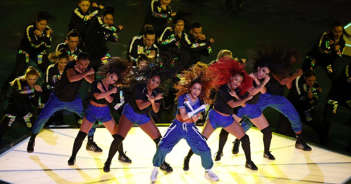 Confira como foi o show histórico de Anitta na final da Champions. Com ...