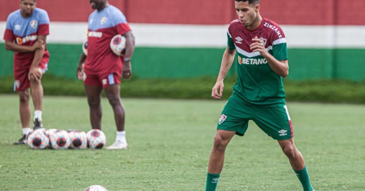 Alexsander se lesiona em treino e vira preocupação no Fluminense