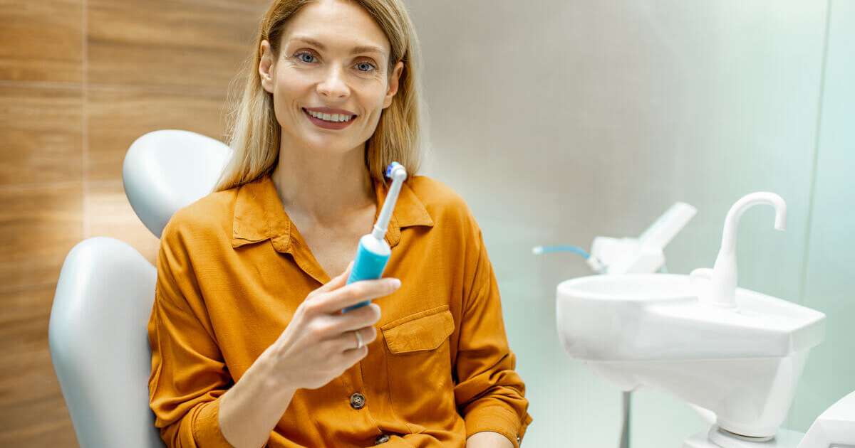 Gengiva inchada: conheça as causas, os sintomas e os tratamentos