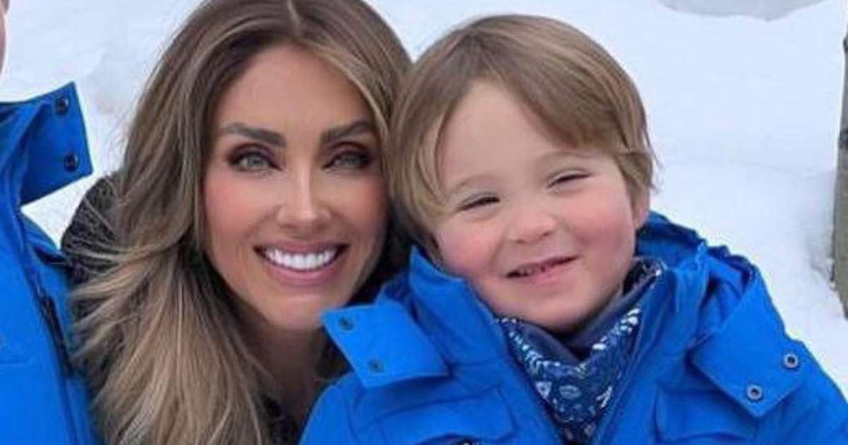 Anahí encanta seus seguidores após celebrar a formatura de seu caçula