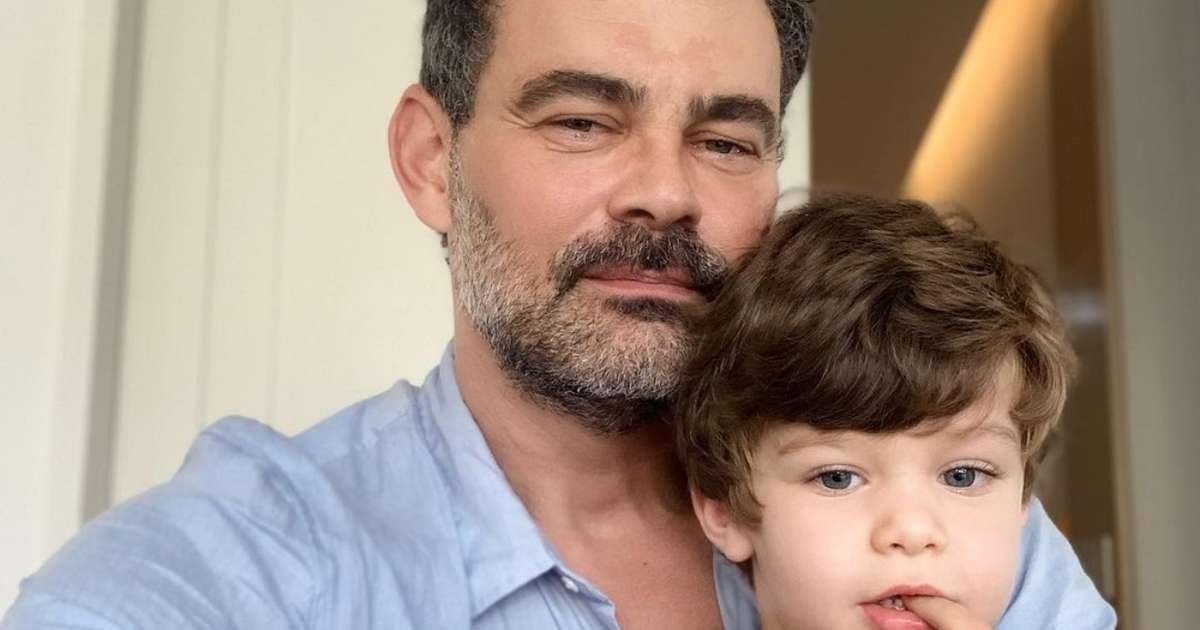 Carmo Dalla Vecchia fala sobre paternidade saudável: "Fui aprender sobre o assunto"