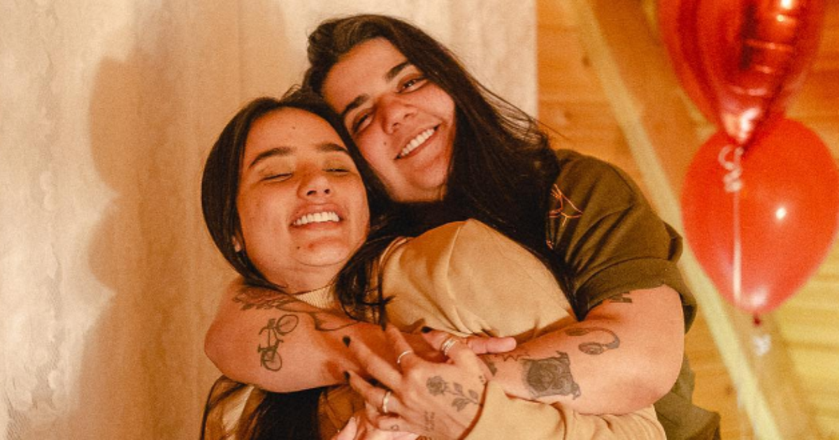 Chega ao fim relacionamento da cantora Yasmin Santos com a tiktoker Ana ...