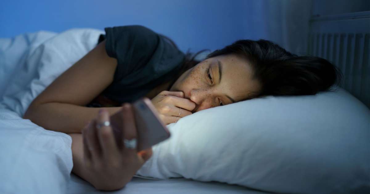 Dormir tarde aumenta risco de morte? Entenda impacto do sono na saúde