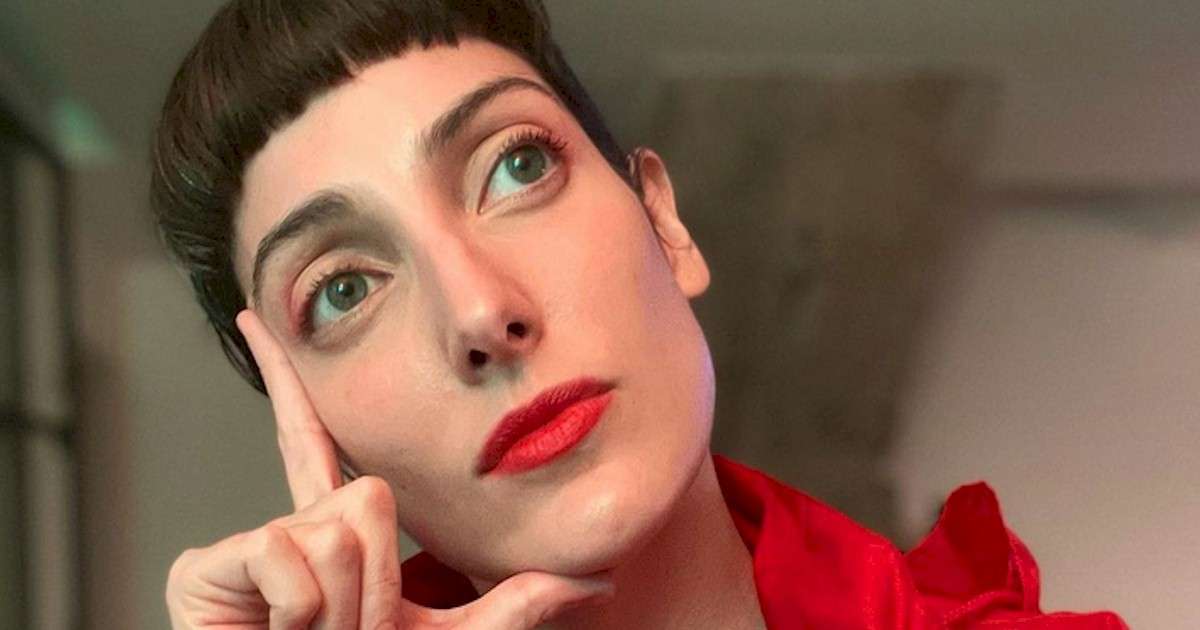 Clarice Falcão lança a inédita faixa 'Ar da Sua Graça'