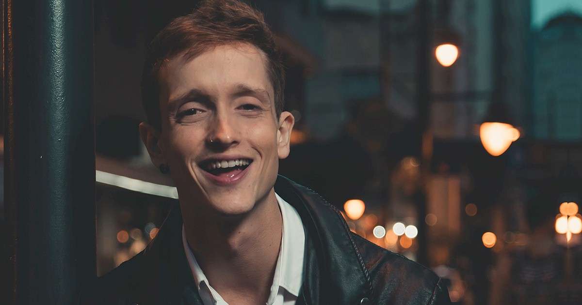 Tibi faz celebra sucesso da faixa 'Ponto de Equilíbrio', com Onze:20