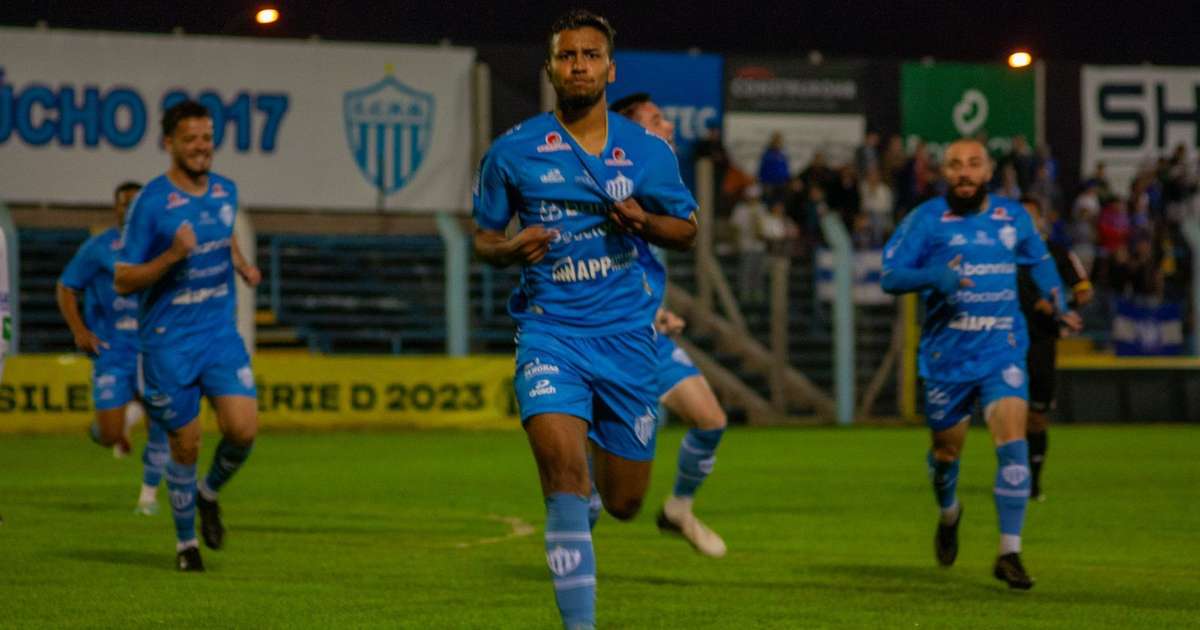 Kevyn vibra com primeiro gol como profissional pelo Novo Hamburgo em ...
