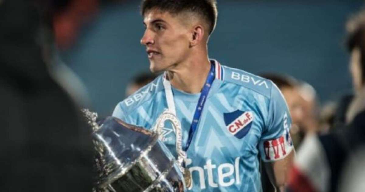 Inter encaminha contratação de Rochet, goleiro titular da seleção uruguaia