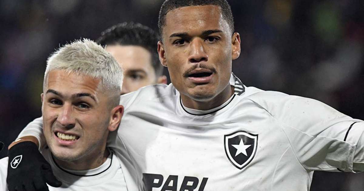Gols de reservas na Argentina realçam a força do elenco do Botafogo