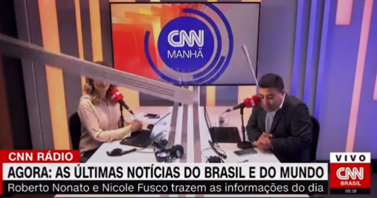 Cenário da CNN Brasil desaba em cima de apresentadores ao vivo; vídeo