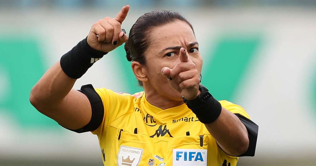 Árbitra brasileira escalada para partida da Copa Feminina