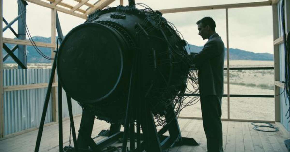 Como Christopher Nolan recriou a bomba atômica em Oppenheimer?