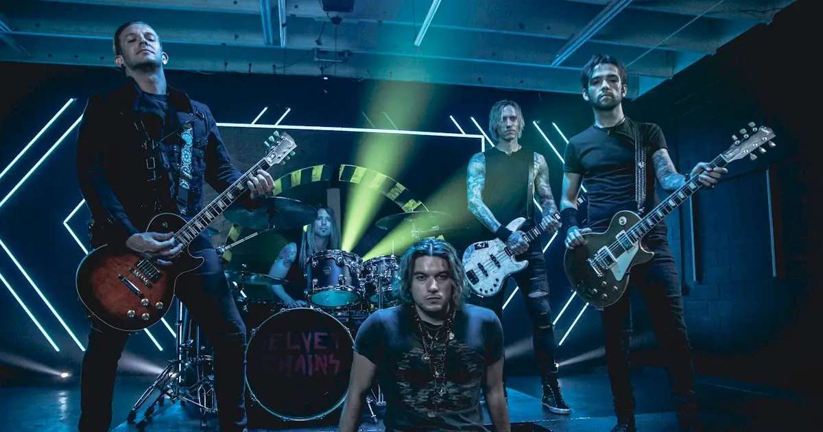 Velvet Chains retorna com o inédito single 'I Am The Ocean'