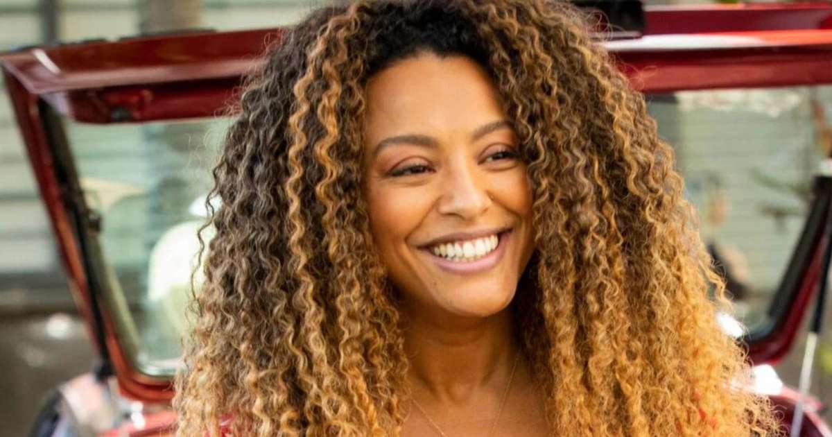 Sol aposta em vestido de noiva clássico para seu casamento em 'Vai na Fé'