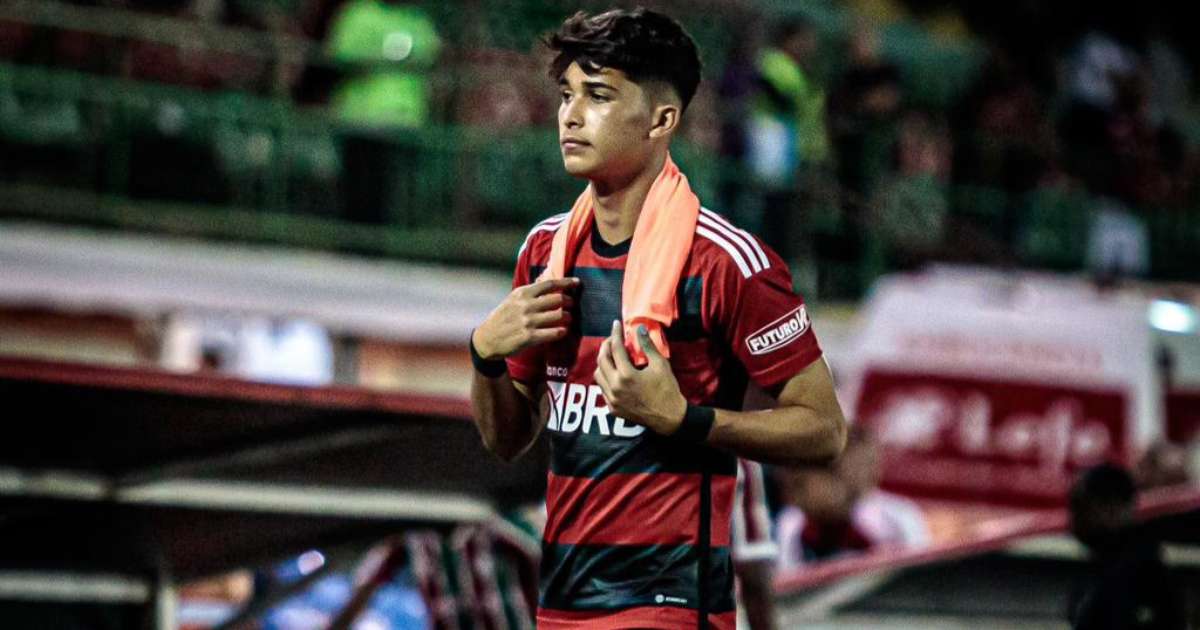 Pedro Lemos segue caminho para chegar ao elenco profissional do Flamengo