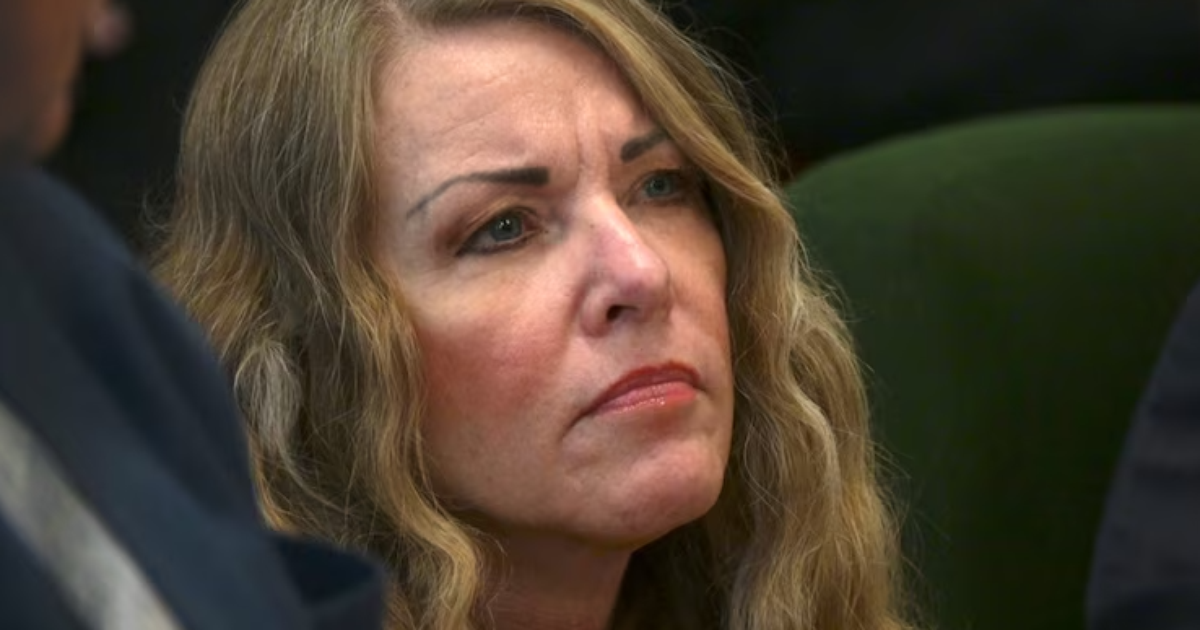 Mulher diz receber visitas dos espíritos dos filhos que assassinou