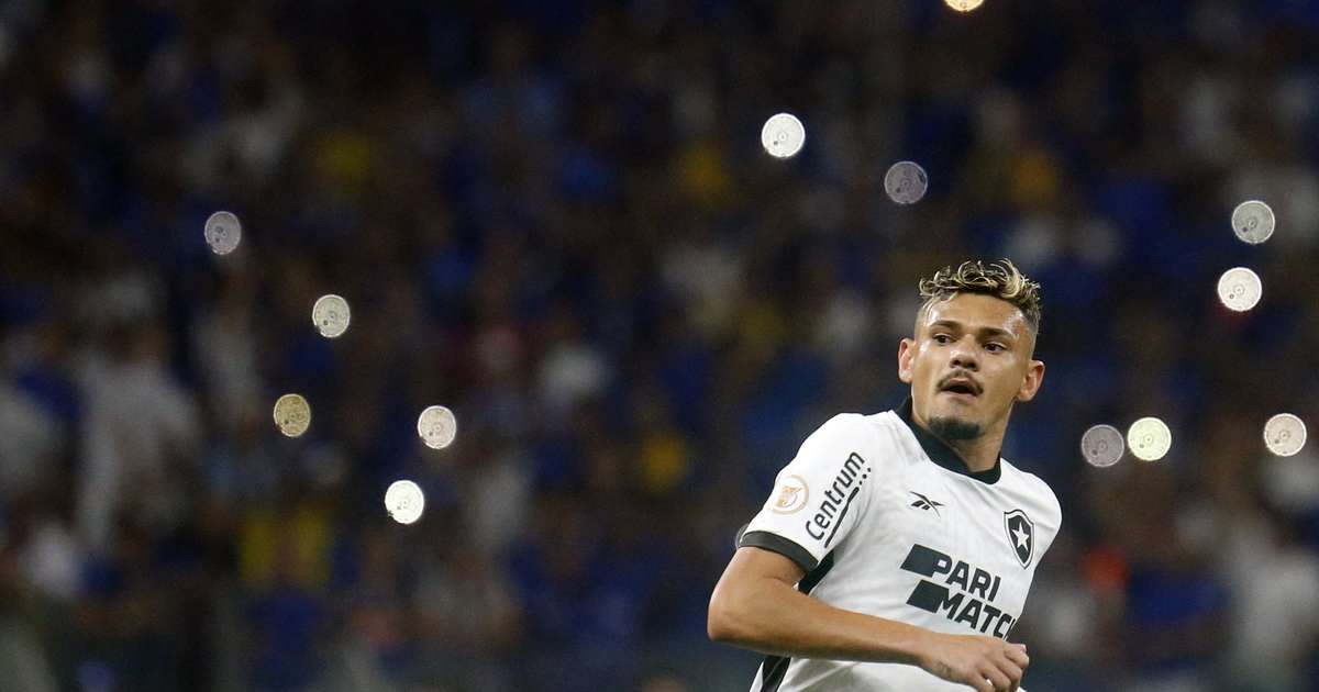 Tiquinho Soares machucado (e sem substituto)