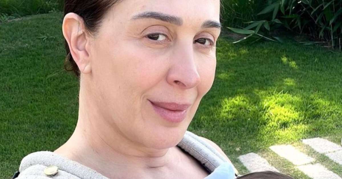 Bebê de Claudia Raia pára a internet ao esbanjar fofura na piscina