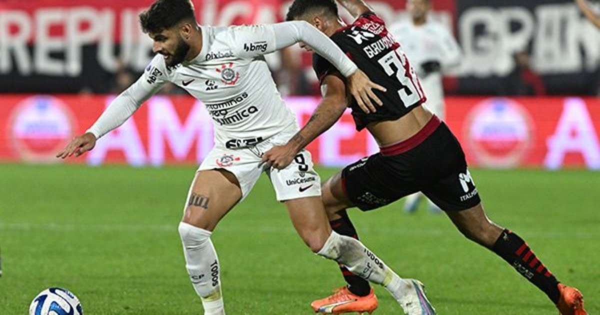 Corinthians segura o Newell's Old Boys e avança às quartas de final da ...